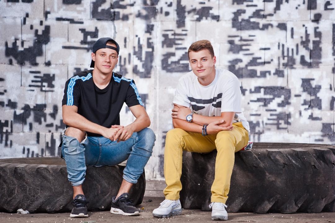 DJ-evi Novak Radulović i Adnan Ademović: Na Sea Dance samo u maksericama