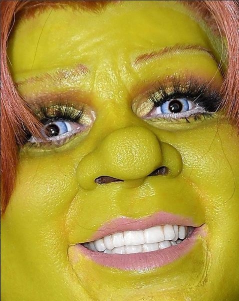 Pogodite koja poznata manekenka se krije iza ove maske?