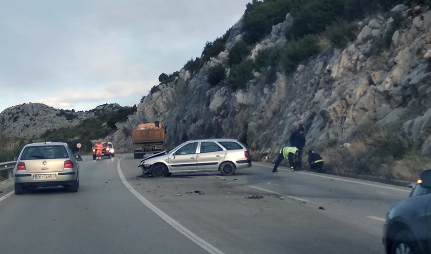 Saobraćajna nezgoda kod tunela Ćafe