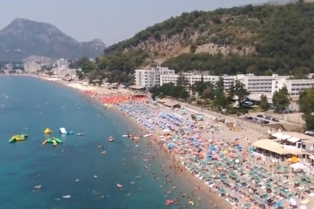 Otvorene plaže u Sutomoru: Dvije ležaljke i suncobran šest eura Otvorene plaže u Sutomoru: Dvije ležaljke i suncobran šest eura