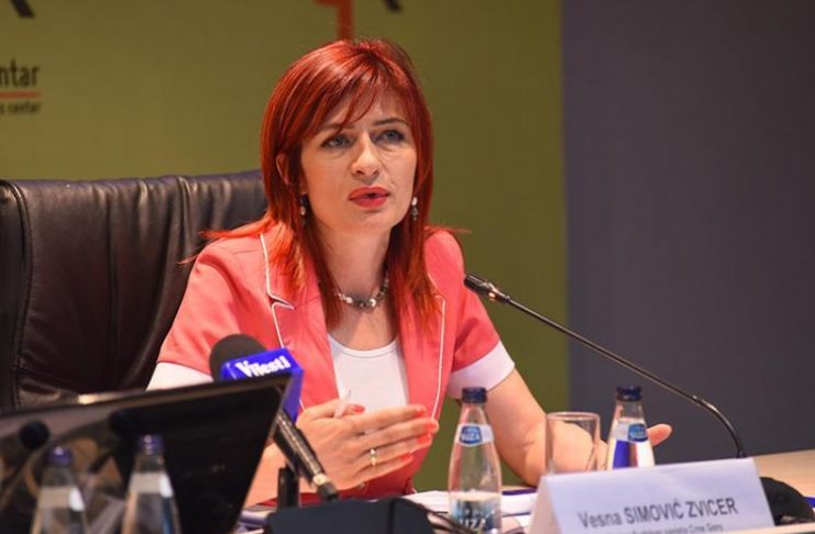 Reagovanje 427 studenata: IN4S da se javno izvini prof. dr Simović ...