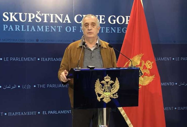 Pogledajte kadrovska rješenja Vlade; Predrag Bulatović savjetnik Zogovića