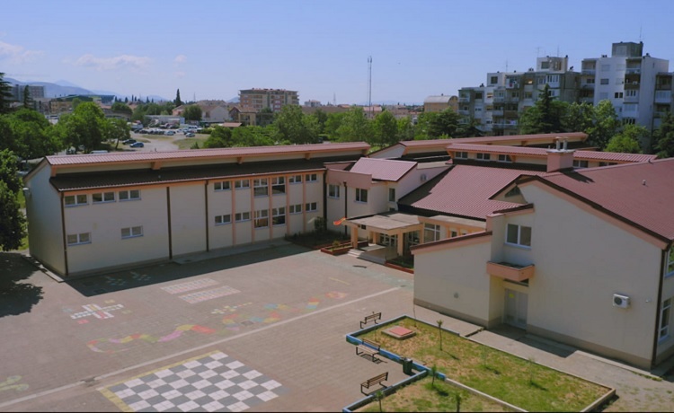 Kolektiv OŠ “Oktoih” Podgorica: Učenik grubo vrijeđao nastavnika ...
