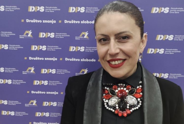AŽ DPS: Vjera Rašković Perojević nova predsjednica AŽ DPS Kotor AŽ DPS: Vjera Rašković Perojević nova predsjednica AŽ DPS Kotor