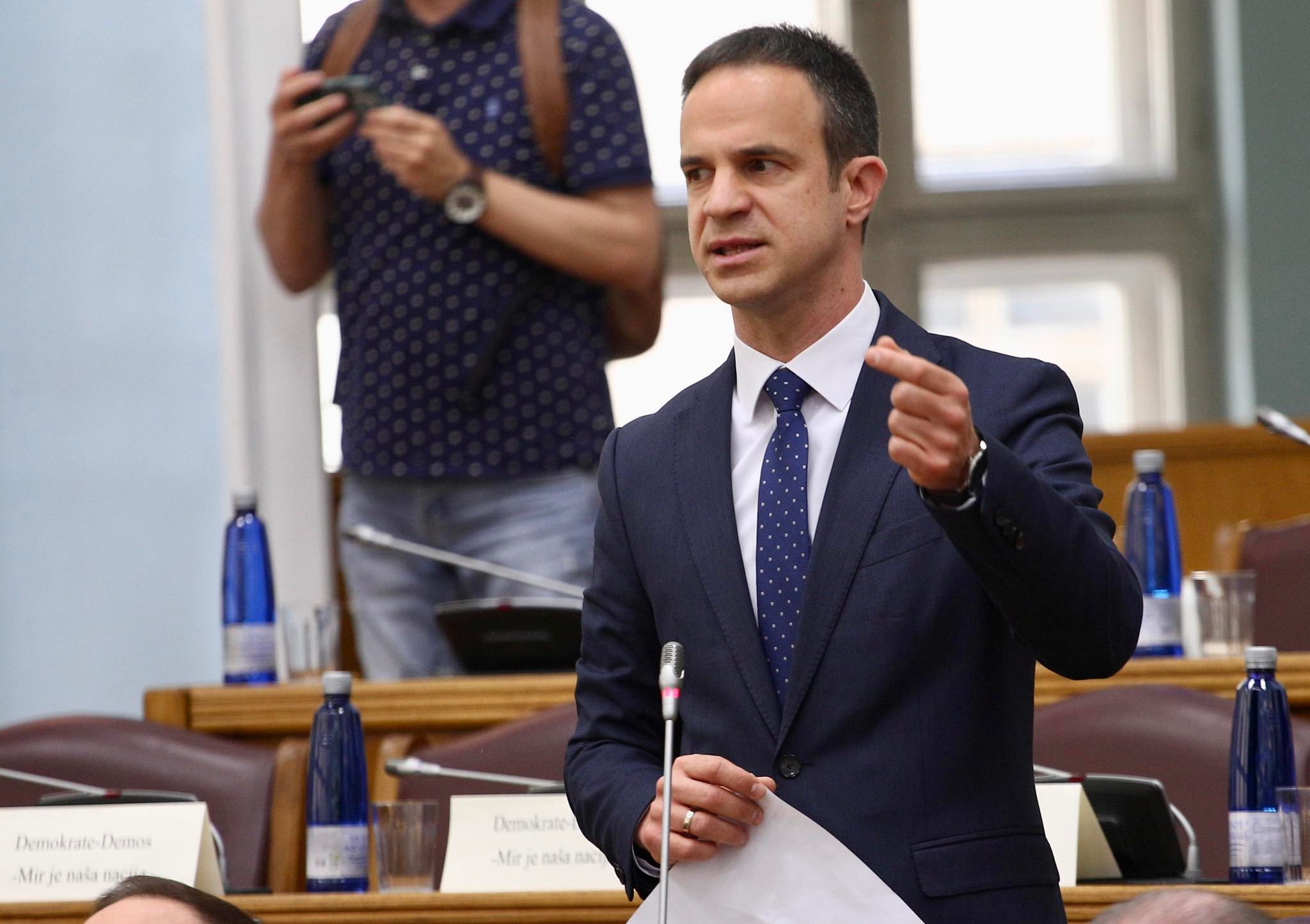 Mugoša: I sinoćna dešavanja na sjednici pokazatelj (ne)sloge i (ne ...