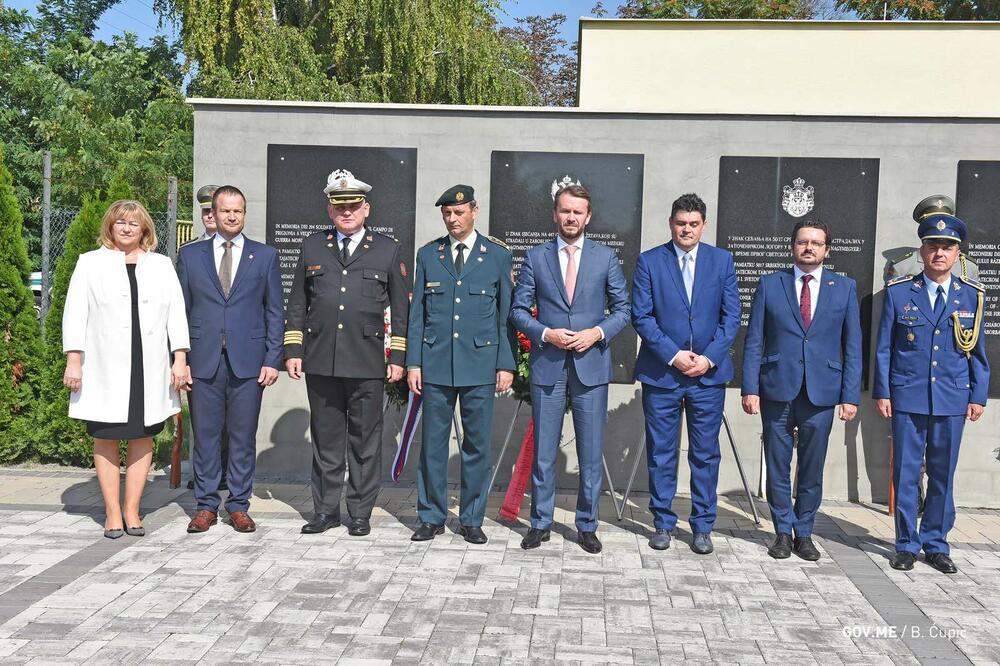 Konjević posjetio Nađmeđer, logor u kojem je stradalo 600 vojnika i ...