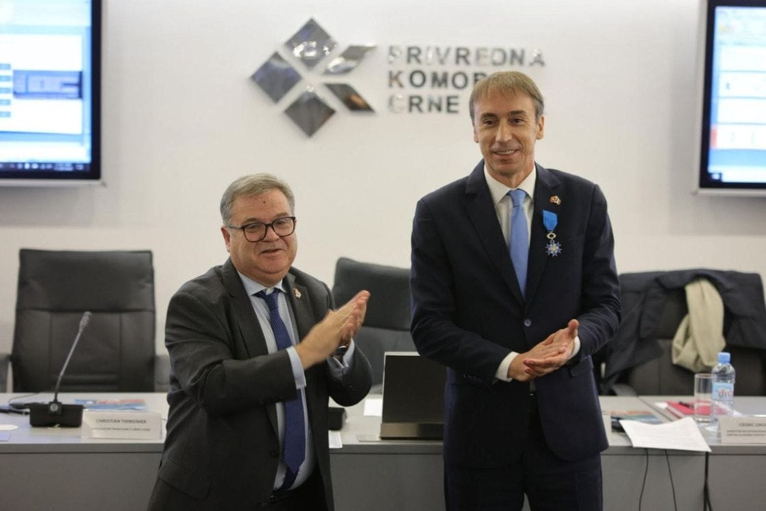 Ambasada Francuske: Orden viteza Nacionalnog reda za zasluge Rajku ...