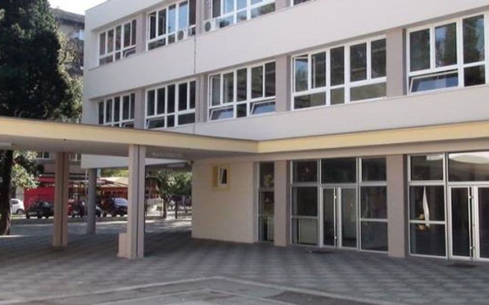 U toku evakuacija đaka u OŠ “Maksim Gorki” i “Oktoih”