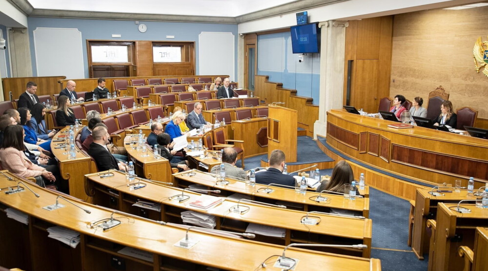Danas pred Ustavnim odborom Jasavić, Kovačević, Kojičić i Maslenjak ... Danas pred Ustavnim odborom Jasavić, Kovačević, Kojičić i Maslenjak ...