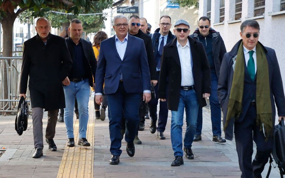 Suđenje “državni udar”: Mandić i Knežević optužili SDT i ambasade da ih ...