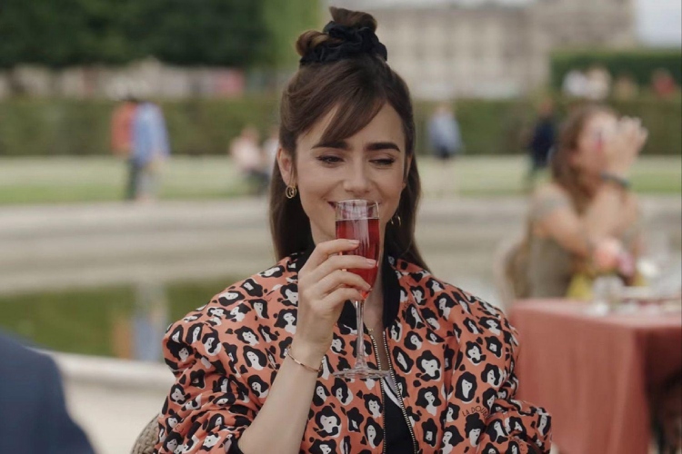 Zbog „Emili u Parizu“ koktel Kir Royale je postao viralan