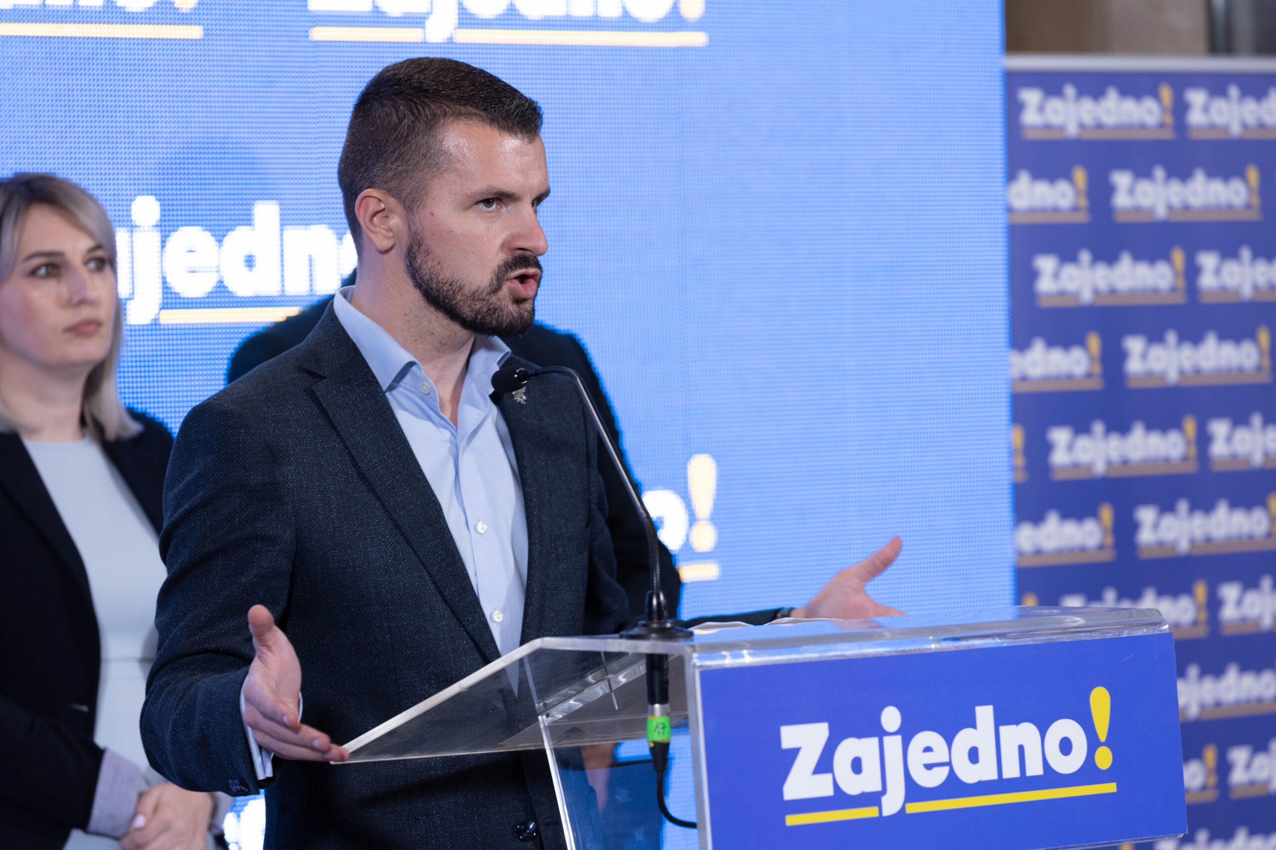 BORANČIĆ ZA STANDARD: Prepucavanje Abazovića i Milatovića slikovit ...