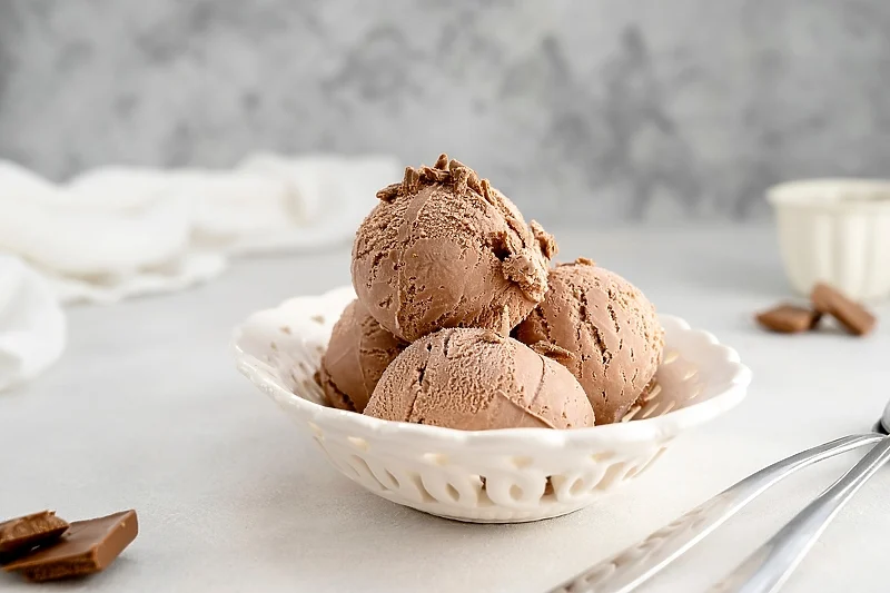 Nezaobilazna ljetna poslastica: Isprobajte recept za čokoladni sladoled ...