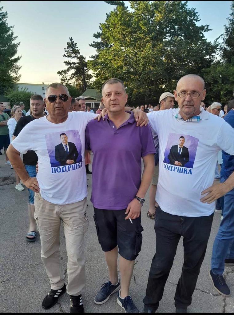 Marko Perunović na skupu podrške Kovačeviću, svojim prisustvom jasno ...