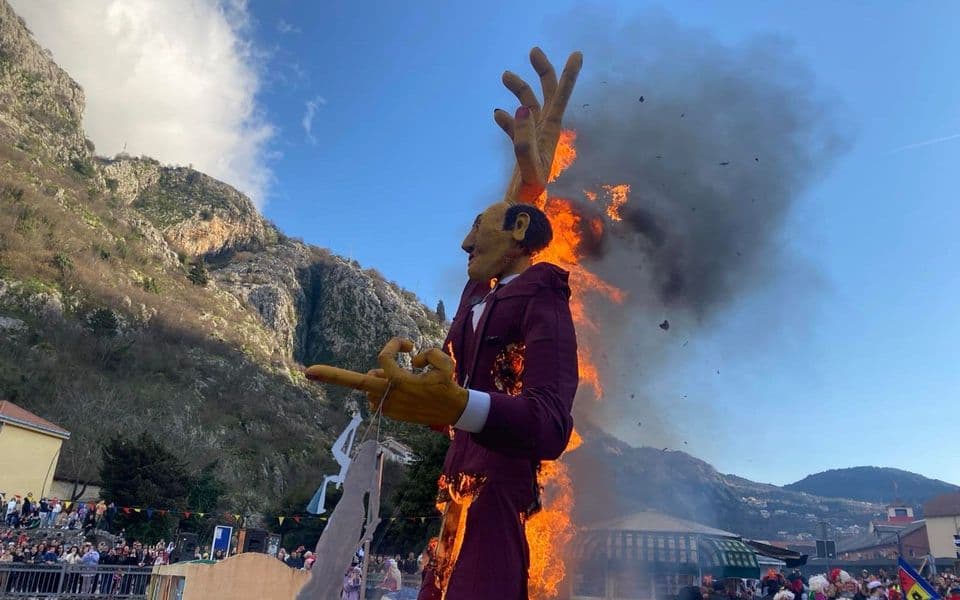 Završen karneval u Kotoru, spaljen glavni krivac „Manola De La Montanja ...