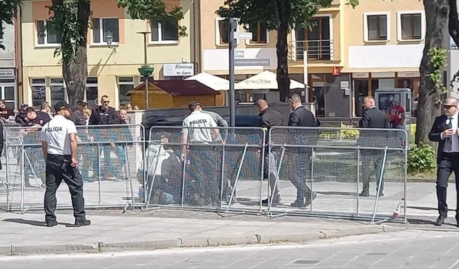 VIDEO: Objavljen snimak napada na Fica