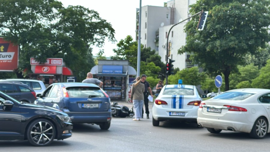 Udes u Podgorici, oboren motociklista Udes u Podgorici, oboren motociklista