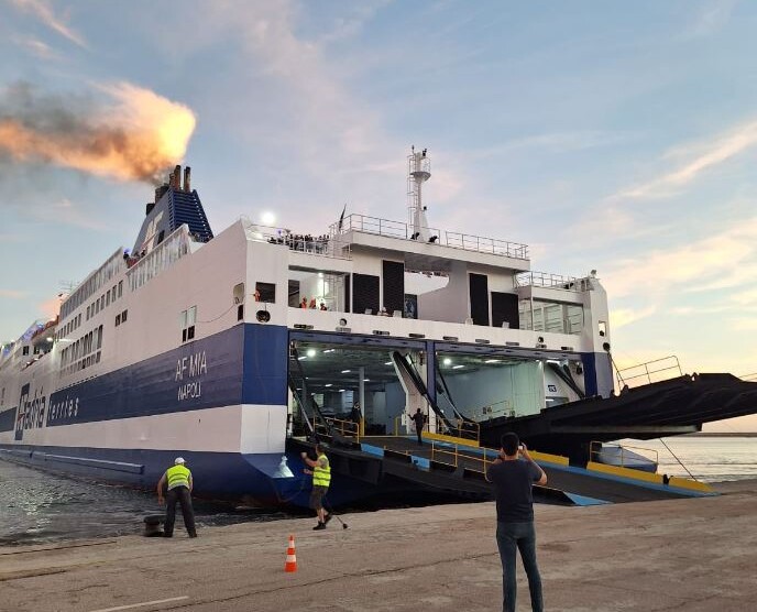 Spajić: Trajekt Adria Ferrys uplovio u Luku Bar