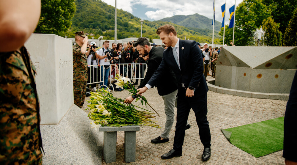 Dukaj: Neka nam svima 11. jul bude opomena kuda vode nacionalna mržnja ...