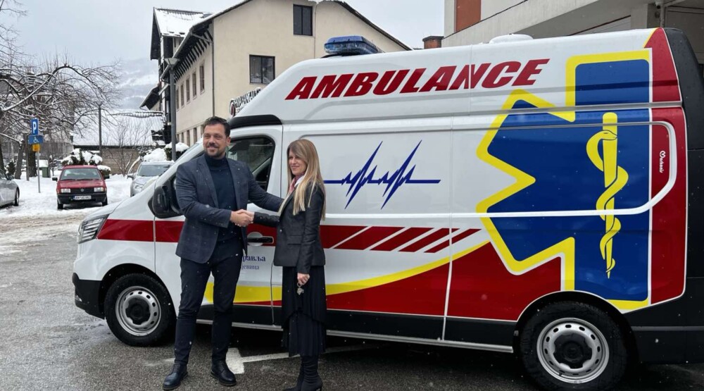 Domu zdravlja Andrijevica predato novo sanitetsko vozilo