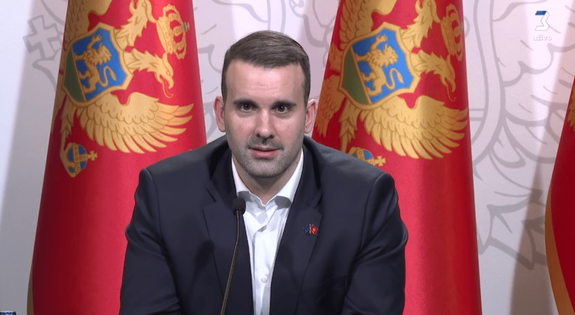 Spajić o fotografiji Vraneša: Vala ste se spremili sa tim ćevap ...