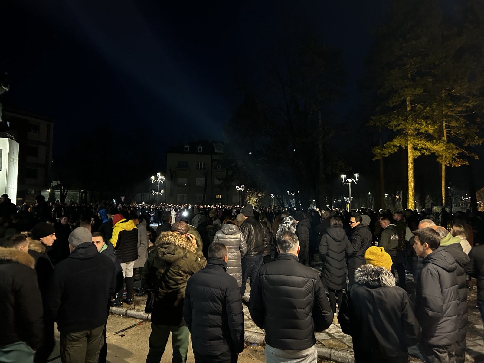 Građani dvanaestominutnom tišinom odali počast stradalima u tragediji ...