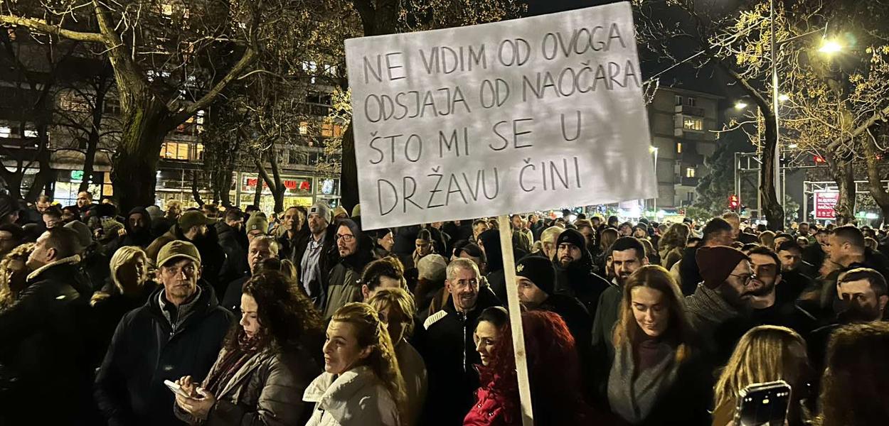 Pobuna protiv oholosti nesposobne vlasti