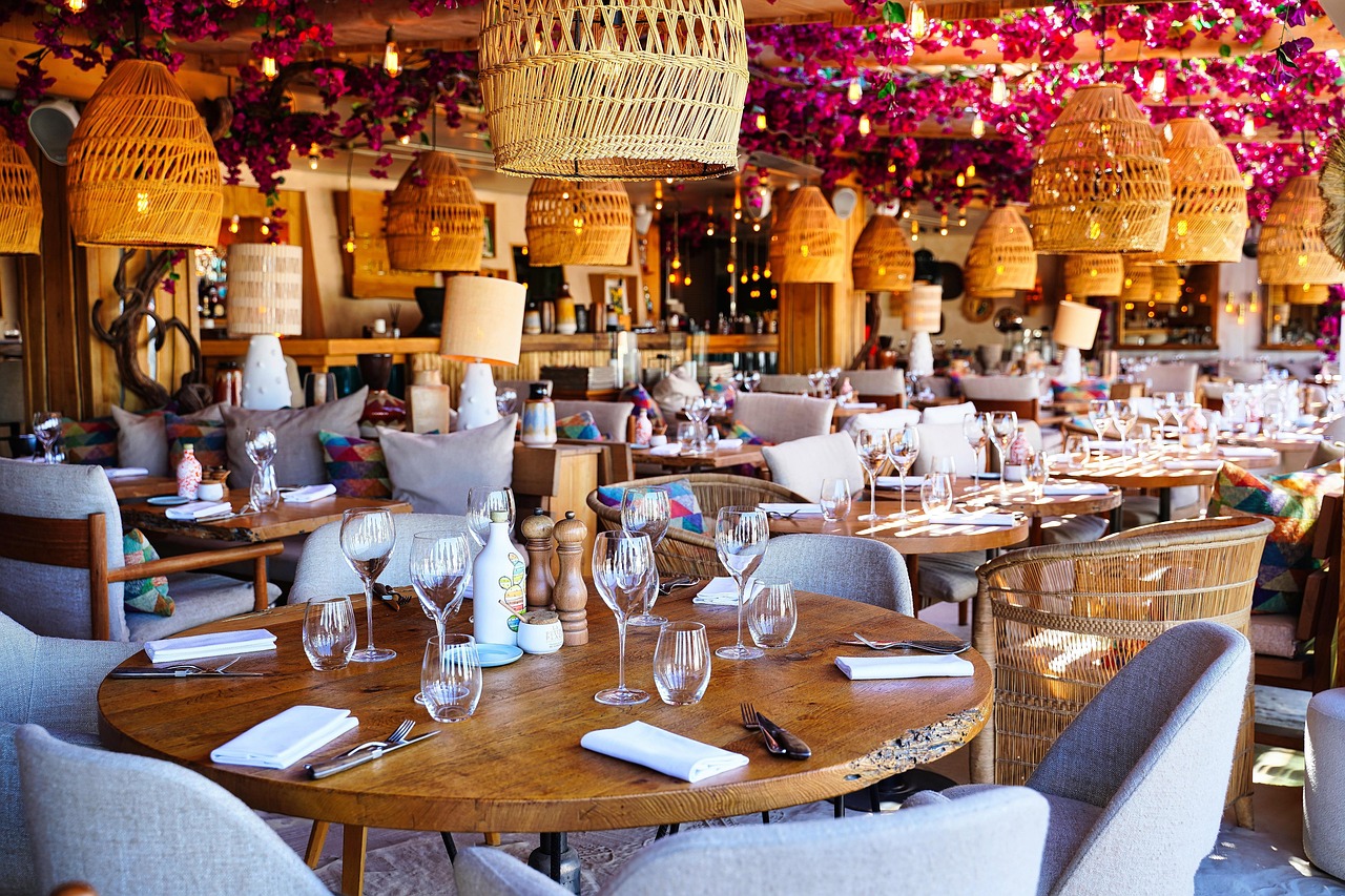 Restoran u Veroni donio neobično pravilo: Mobilni telefoni se ...