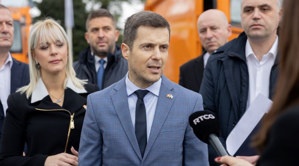 Mujović: Glavni grad opredijelio 200 hiljada eura za nabavku novih ...