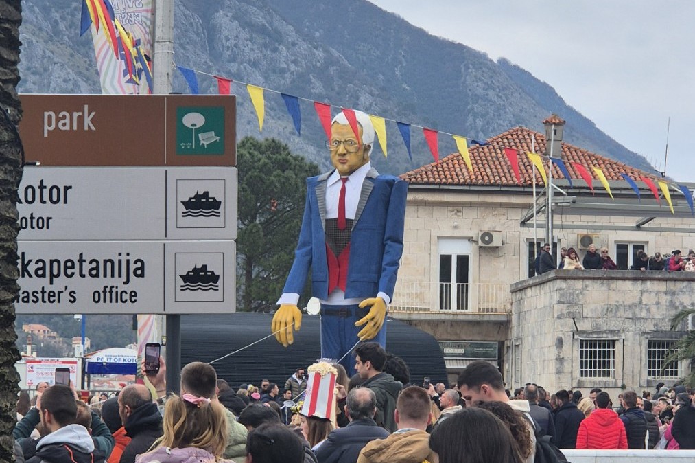 Kotorani spalili karnevala Andronika Duraka zv. Voštan – lutka sa likom ...
