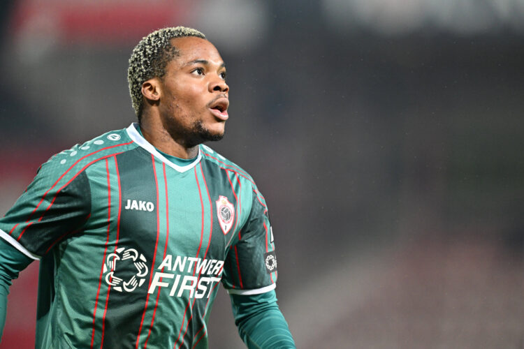 Preminuo fudbaler Viktor Udo